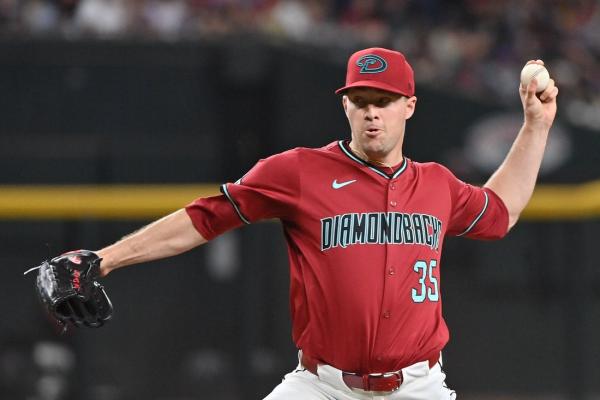 Diamondbacks bring back LHP Joe Mantiply to refresh bullpen | WJOX-FM