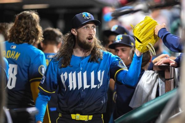 Royals acquire LHP Matt Strahm from Phillies | KTIK-FM