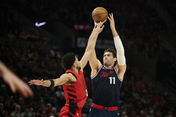 Brook Lopez’s 9 treys power Clippers to win over Blazers | KNBR